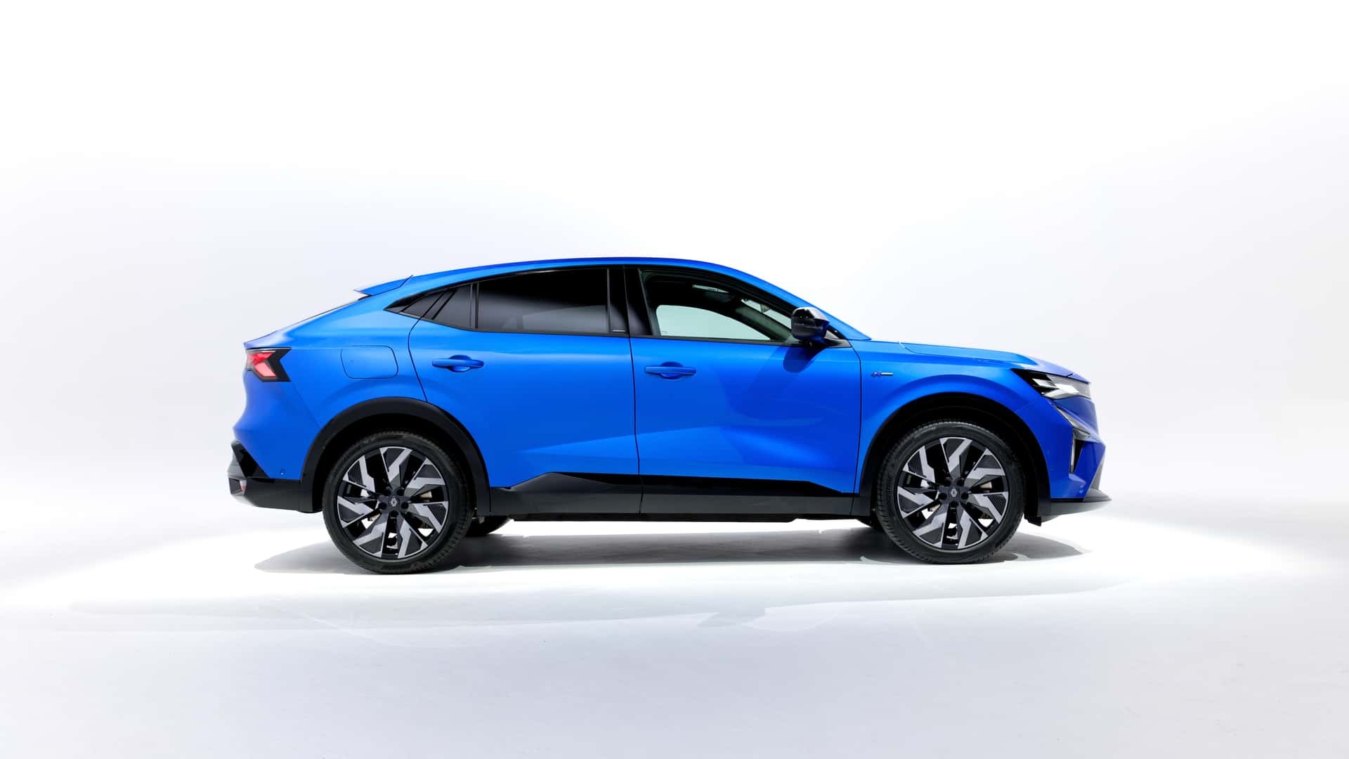 Premiera: Renault Rafale 2024. Nowy flagowy SUV coupe Francuzów już wkrótce