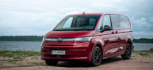 Test: Volkswagen Multivan 2.0 TDI L2 Life - smak wolności