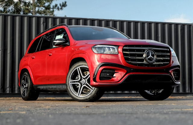 Porównanie: Mercedes GLS 2024 vs BMW X7 2024. Najbardziej luksusowe SUV-y