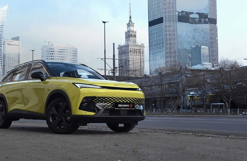 BAIC Beijing 5 2025. Wersje, silniki, ceny. Co można kupić?