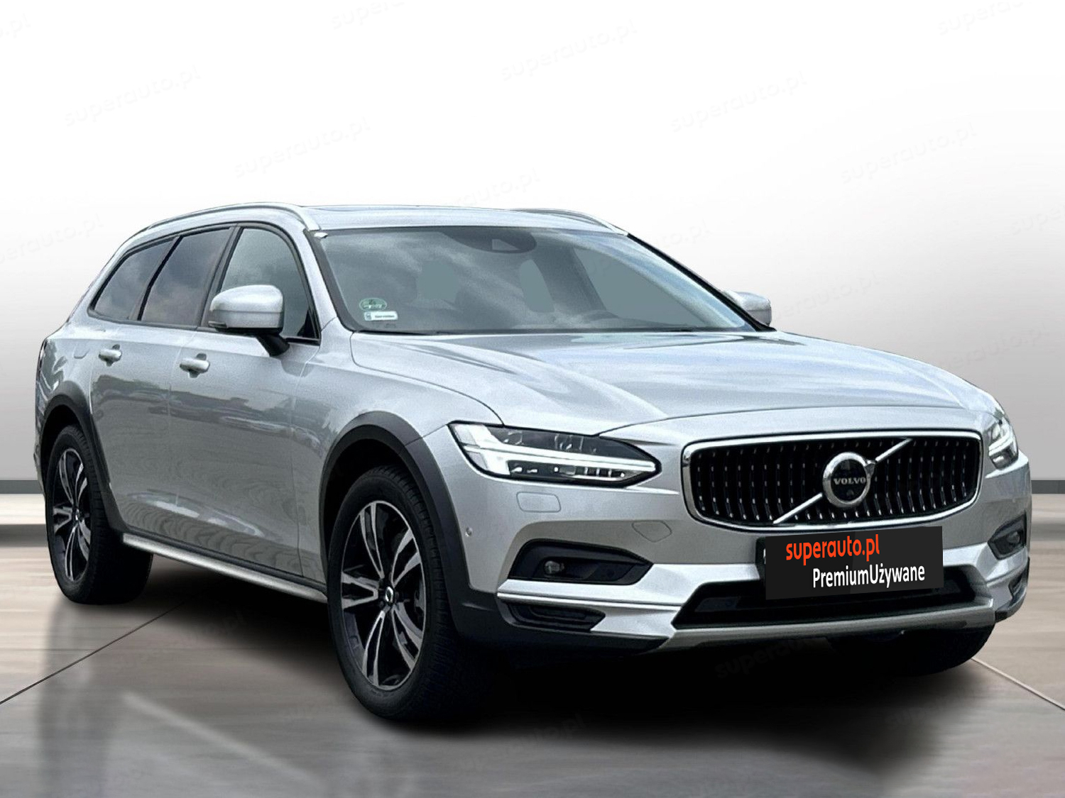 Volvo V90 Cross Country Pro B5 D AWD 2021 | Samochody używane - Superauto.pl