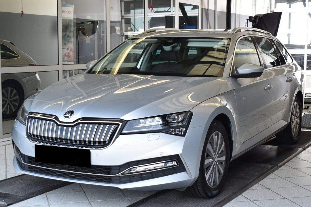 Skoda Superb Style 1.4 TSI Plug In Hybrid DSG Leasing samochodu Superauto.pl