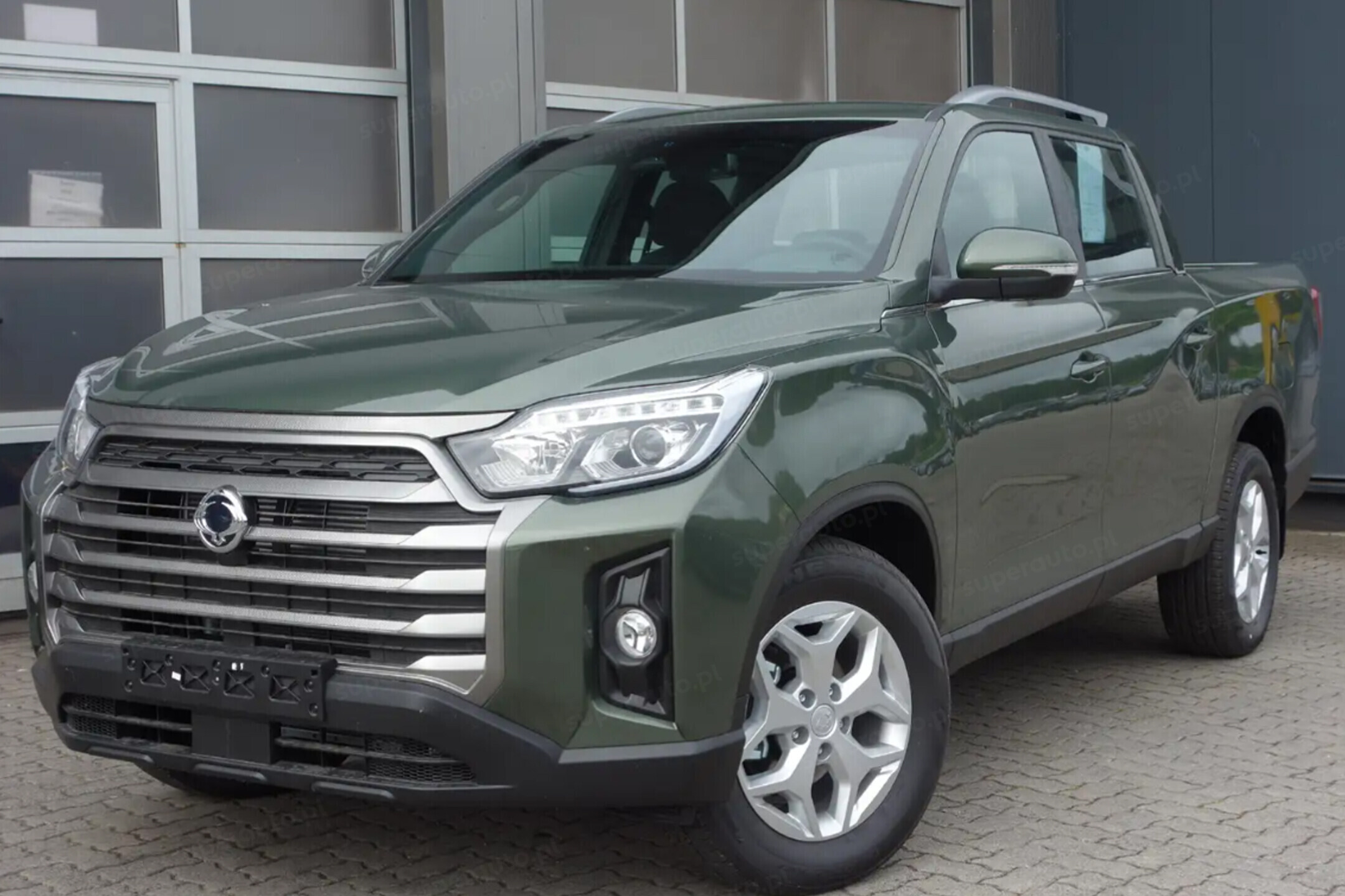 SsangYong Musso Grand 2.2 Quartz 4WD aut | Leasing samochodu Superauto.pl