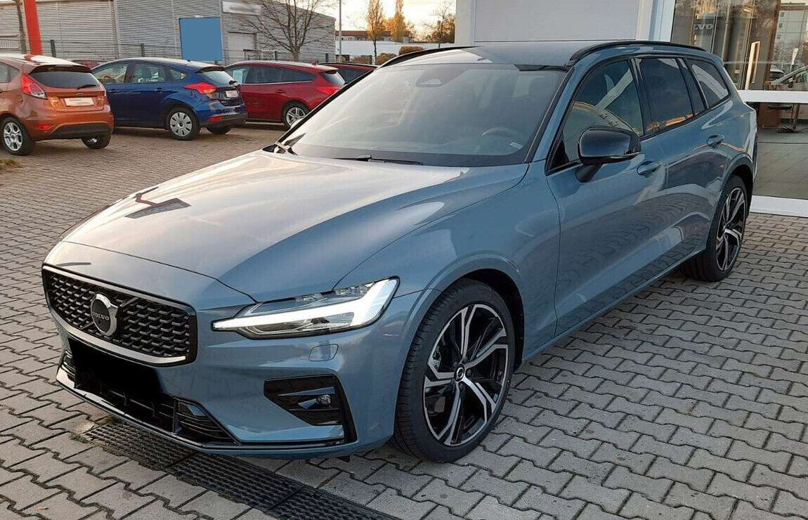 Volvo V60 AWD Plus Dark B5 | Leasing samochodu Superauto.pl